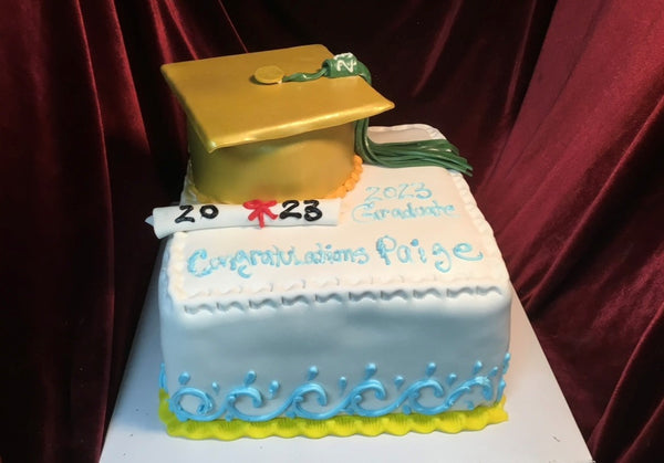 Gold Graduation Cap – Riesterer's Bakery